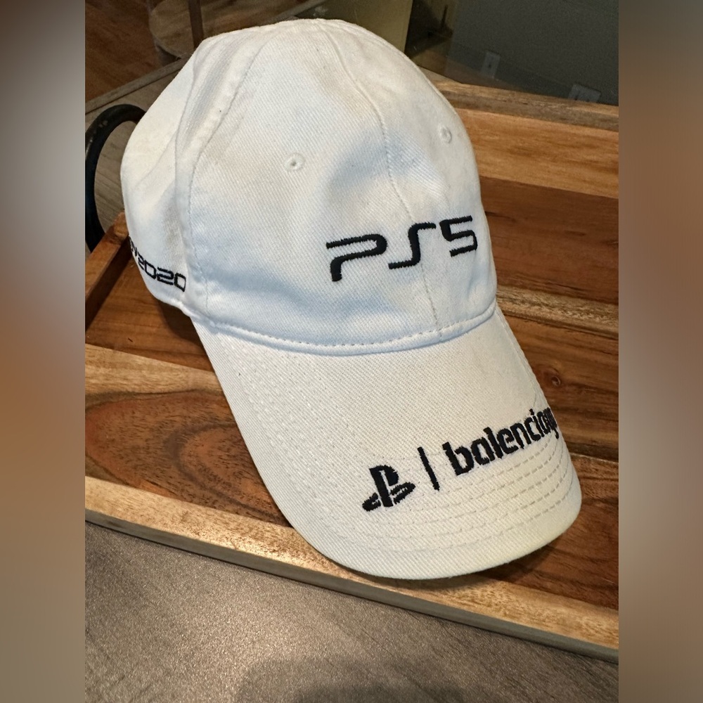 Ps5 (Playstation 5) - Balenciaga Edition Hat - Gem
